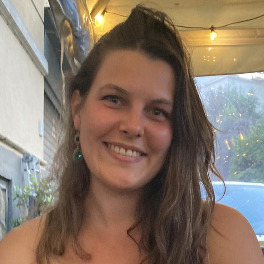 Laura Simons - Casting PommPoire